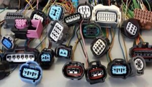 Los Diferentes Tipos De Conectores Eléctricos Automotrices Y Su Uso ...